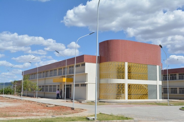 Inauguração da Ufal em Santana do Ipanema reúne comunidade ...